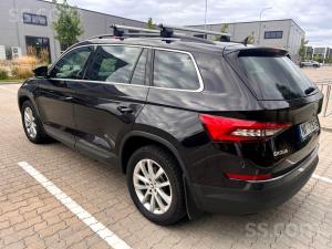 Black Skoda Kodiaq 2017 in Riga, with an engine capacity of 2.00 L and mileage of 154 thousand km for 23400 €, photo 16 on AUTOMOTO.COM.LV