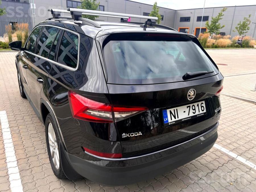 Black Skoda Kodiaq 2017 in Riga, with an engine capacity of 2.00 L and mileage of 154 thousand km for 23400 €, photo 17 on AUTOMOTO.COM.LV