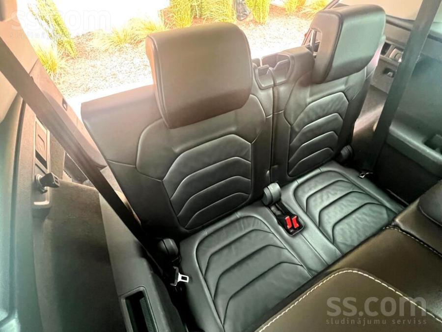 Black Skoda Kodiaq 2017 in Riga, with an engine capacity of 2.00 L and mileage of 154 thousand km for 23400 €, photo 19 on AUTOMOTO.COM.LV