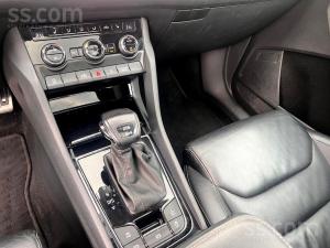 Black Skoda Kodiaq 2017 in Riga, with an engine capacity of 2.00 L and mileage of 154 thousand km for 23400 €, photo 25 on AUTOMOTO.COM.LV