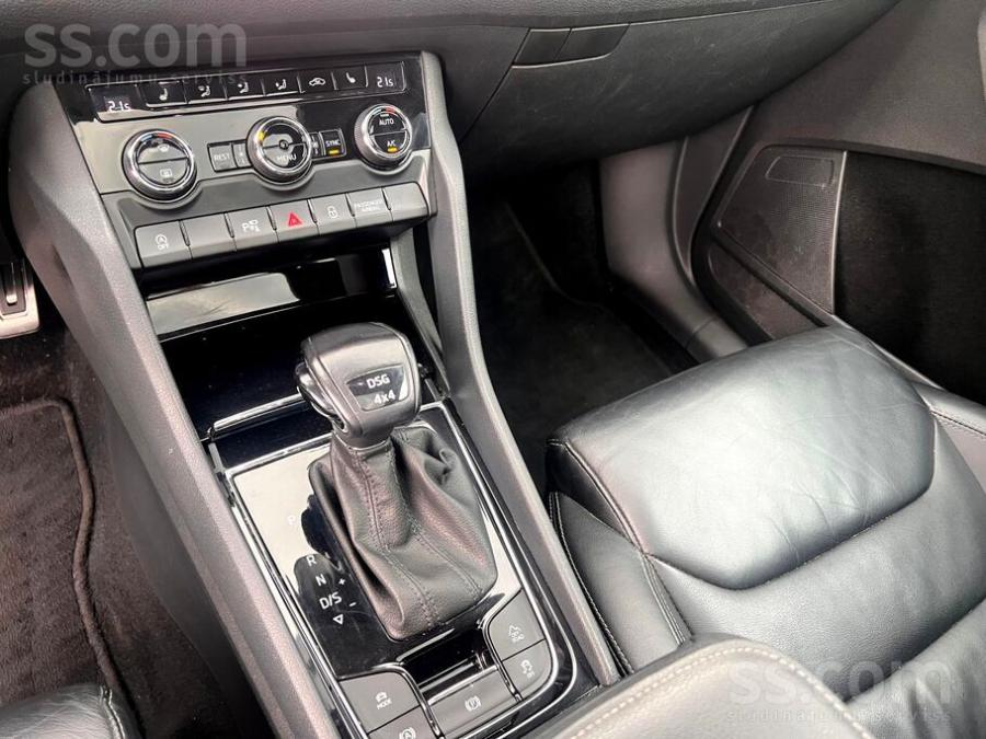 Black Skoda Kodiaq 2017 in Riga, with an engine capacity of 2.00 L and mileage of 154 thousand km for 23400 €, photo 25 on AUTOMOTO.COM.LV
