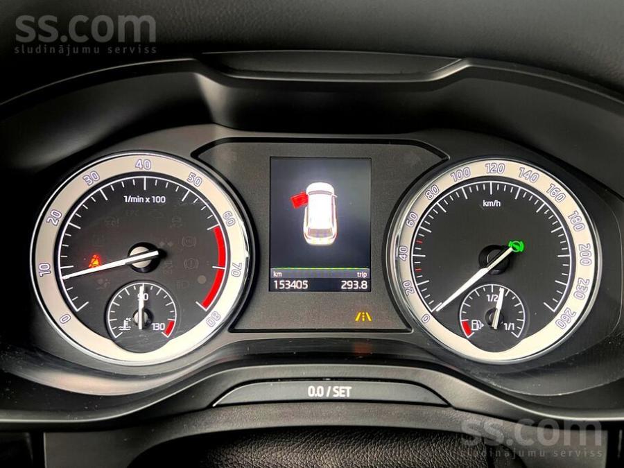 Black Skoda Kodiaq 2017 in Riga, with an engine capacity of 2.00 L and mileage of 154 thousand km for 23400 €, photo 26 on AUTOMOTO.COM.LV