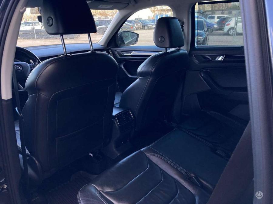 Melns Skoda Kodiaq 2017 Marijampole, ar dzinēja tilpumu 1.97 L un nobraukumu 271 tūkst. km par 15999 €, foto 23 vietnē AUTOMOTO.COM.LV
