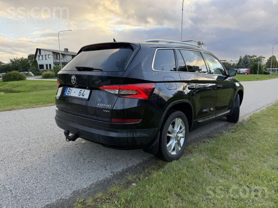 Melns Skoda Kodiaq 2017 Rīga, ar dzinēja tilpumu 2.00 L un nobraukumu 232 tūkst. km par 16890 €, foto 7 vietnē AUTOMOTO.COM.LV