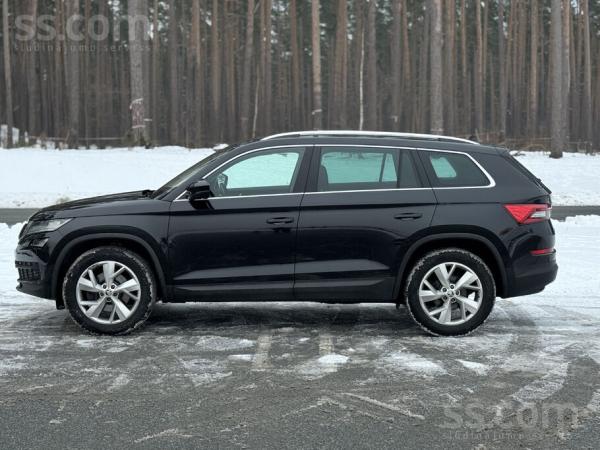 Black Skoda Kodiaq 2018 in Riga, with an engine capacity of 2.00 L and mileage of 141 thousand km for 23350 €, photo 5 on AUTOMOTO.COM.LV