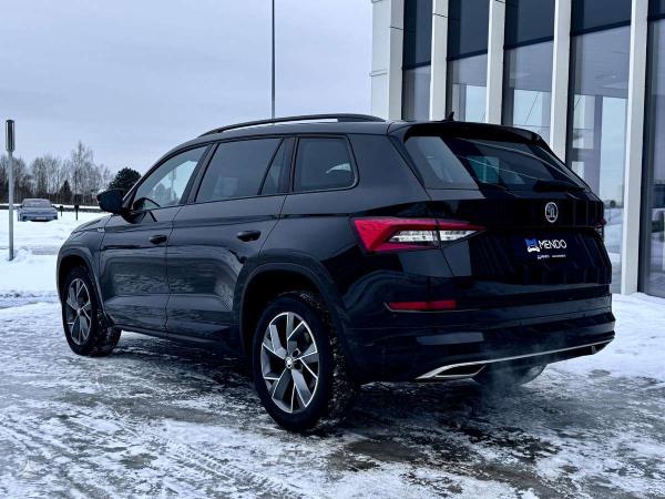 Black Skoda Kodiaq 2018 in Vilnius, with an engine capacity of 1.97 L and mileage of 278 thousand km for 22990 €, photo 4 on AUTOMOTO.COM.LV