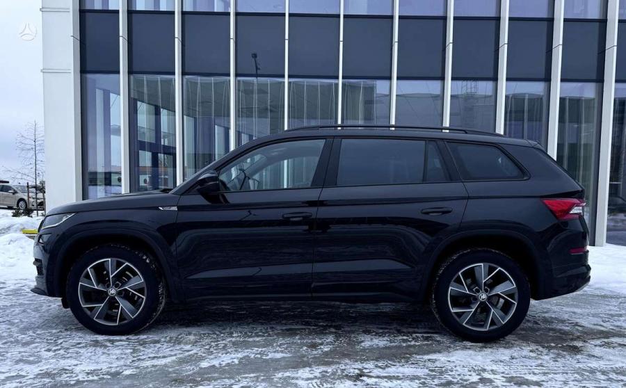 Black Skoda Kodiaq 2018 in Vilnius, with an engine capacity of 1.97 L and mileage of 278 thousand km for 22990 €, photo 6 on AUTOMOTO.COM.LV