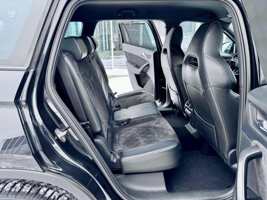 Black Skoda Kodiaq 2018 in Vilnius, with an engine capacity of 1.97 L and mileage of 278 thousand km for 22990 €, photo 22 on AUTOMOTO.COM.LV