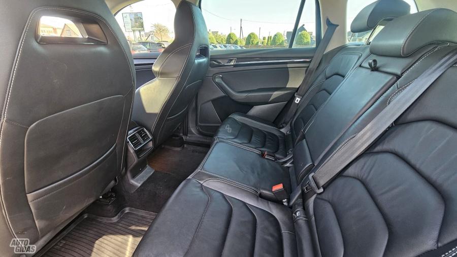 Melns Skoda Kodiaq 2018 Prienai, ar dzinēja tilpumu 1.40 L un nobraukumu 205 tūkst. km par 15699 €, foto 25 vietnē AUTOMOTO.COM.LV