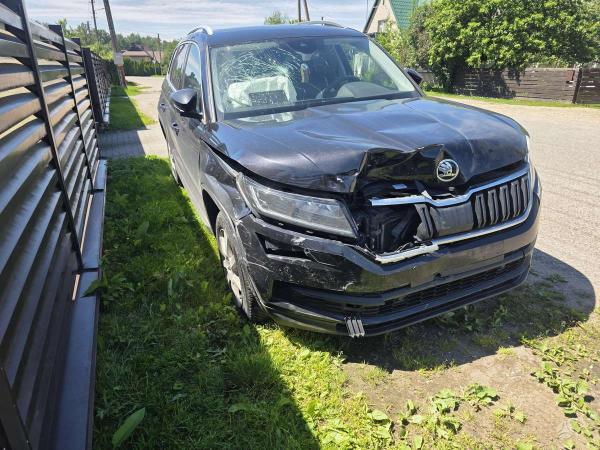 Черный Шкода Kodiaq 2018 в Каунас, объемом двигателя 1.97 л и пробегом 420 тыс. км за 8000 €, фото 4 на AUTOMOTO.COM.LV
