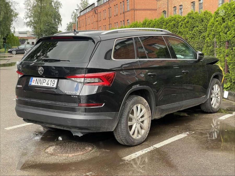 Melns Skoda Kodiaq 2018 Kauņa, ar dzinēja tilpumu 1.97 L un nobraukumu 336 tūkst. km par 5500 €, foto 1 vietnē AUTOMOTO.COM.LV