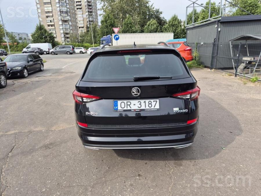 Black Skoda Kodiaq 2018 in Riga, with an engine capacity of 2.00 L and mileage of 193 thousand km for 23490 €, photo 8 on AUTOMOTO.COM.LV
