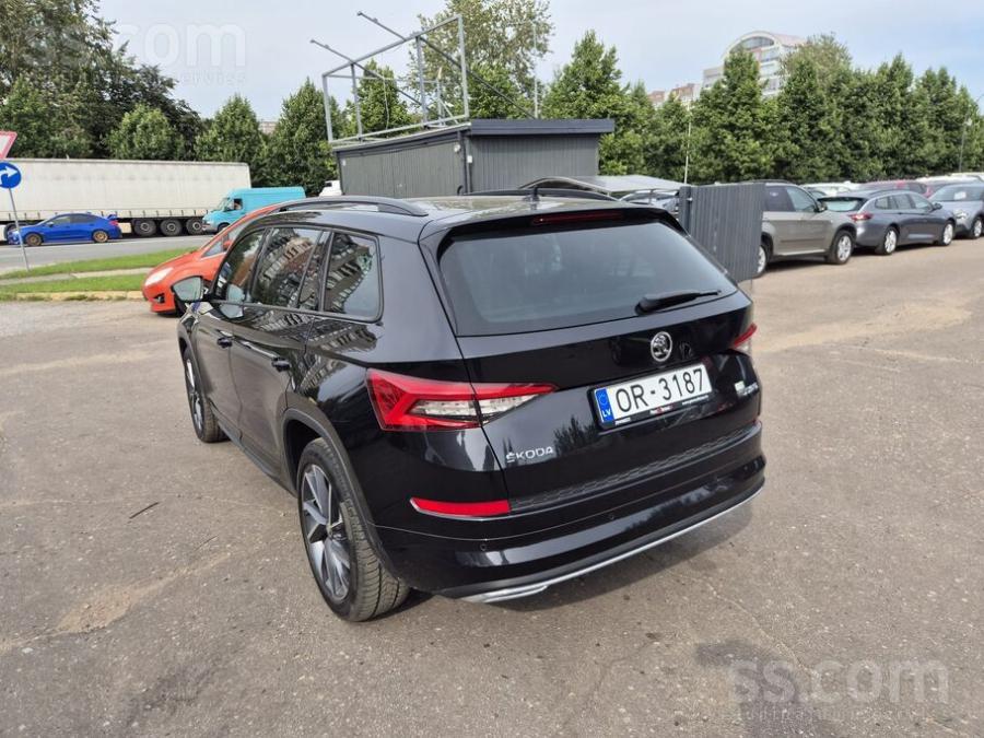 Black Skoda Kodiaq 2018 in Riga, with an engine capacity of 2.00 L and mileage of 193 thousand km for 23490 €, photo 9 on AUTOMOTO.COM.LV
