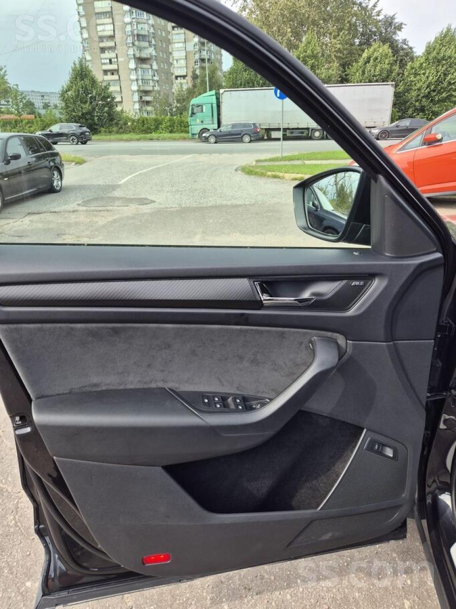 Black Skoda Kodiaq 2018 in Riga, with an engine capacity of 2.00 L and mileage of 193 thousand km for 23490 €, photo 15 on AUTOMOTO.COM.LV