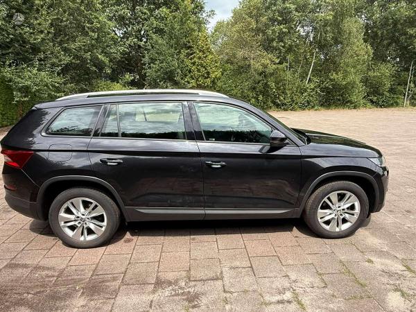 Черный Шкода Kodiaq 2018 в Вильнюс, объемом двигателя 1.40 л и пробегом 230 тыс. км за 16300 €, фото 3 на AUTOMOTO.COM.LV