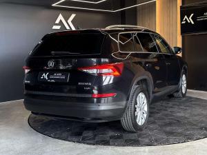 Black Skoda Kodiaq 2018 in Kaunas, with an engine capacity of 1.97 L and mileage of 199 thousand km for 18990 €, photo 11 on AUTOMOTO.COM.LV