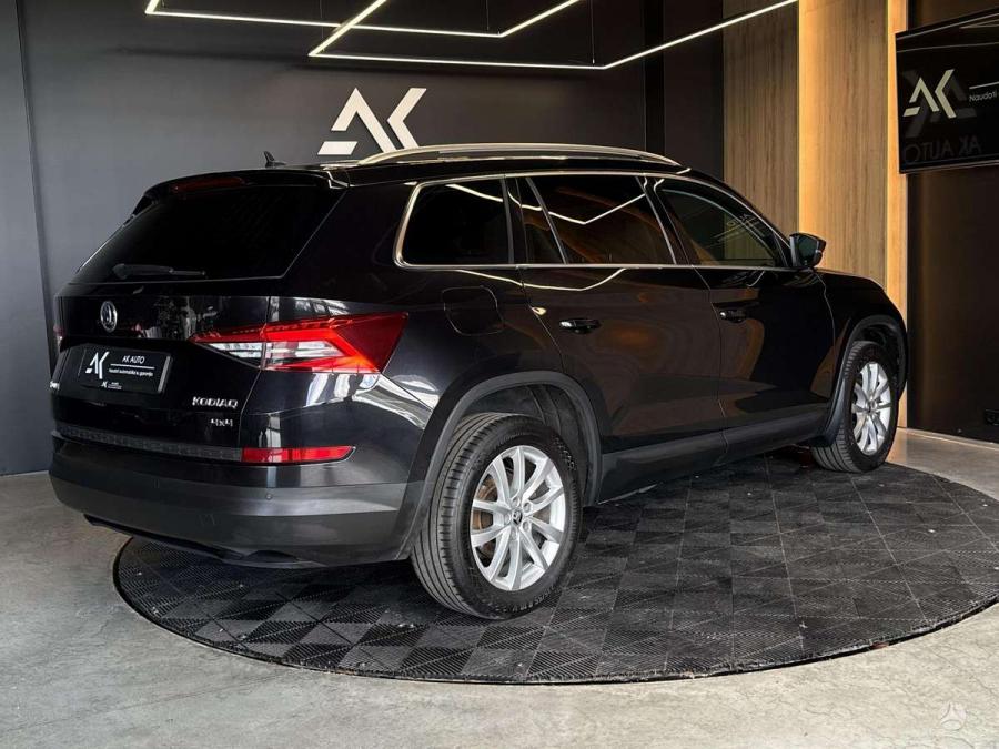 Black Skoda Kodiaq 2018 in Kaunas, with an engine capacity of 1.97 L and mileage of 199 thousand km for 18990 €, photo 12 on AUTOMOTO.COM.LV