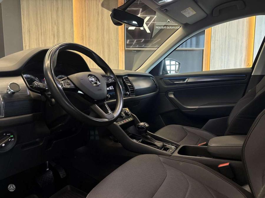 Black Skoda Kodiaq 2018 in Kaunas, with an engine capacity of 1.97 L and mileage of 199 thousand km for 18990 €, photo 14 on AUTOMOTO.COM.LV
