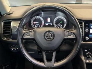 Black Skoda Kodiaq 2018 in Kaunas, with an engine capacity of 1.97 L and mileage of 199 thousand km for 18990 €, photo 15 on AUTOMOTO.COM.LV