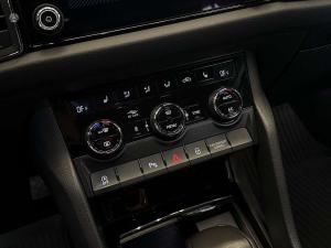 Black Skoda Kodiaq 2018 in Kaunas, with an engine capacity of 1.97 L and mileage of 199 thousand km for 18990 €, photo 21 on AUTOMOTO.COM.LV