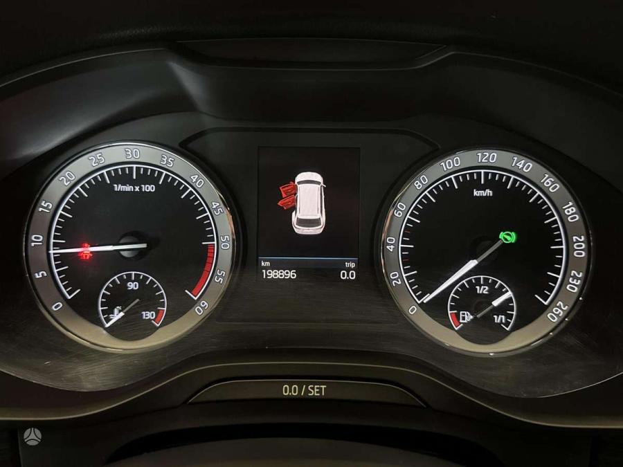 Black Skoda Kodiaq 2018 in Kaunas, with an engine capacity of 1.97 L and mileage of 199 thousand km for 18990 €, photo 25 on AUTOMOTO.COM.LV