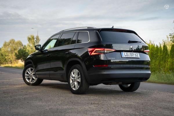 Melns Skoda Kodiaq 2018 Elektrėnai, ar dzinēja tilpumu 1.97 L un nobraukumu 260 tūkst. km par 17350 €, foto 6 vietnē AUTOMOTO.COM.LV