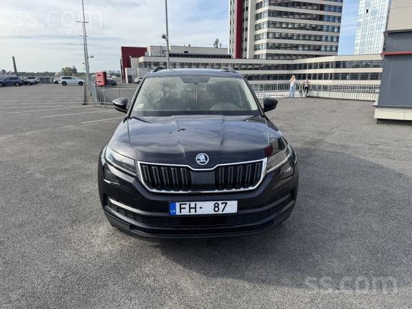 Черный Шкода Kodiaq 2019 в Рига, объемом двигателя 2.00 л и пробегом 150 тыс. км за 19200 €, фото 1 на AUTOMOTO.COM.LV