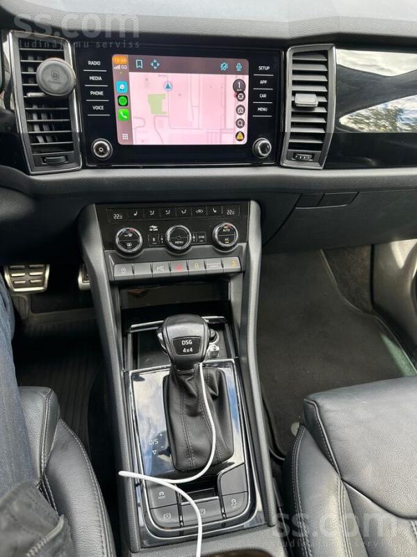 Black Skoda Kodiaq 2019 in Riga, with an engine capacity of 2.00 L and mileage of 169 thousand km for 22000 €, photo 3 on AUTOMOTO.COM.LV