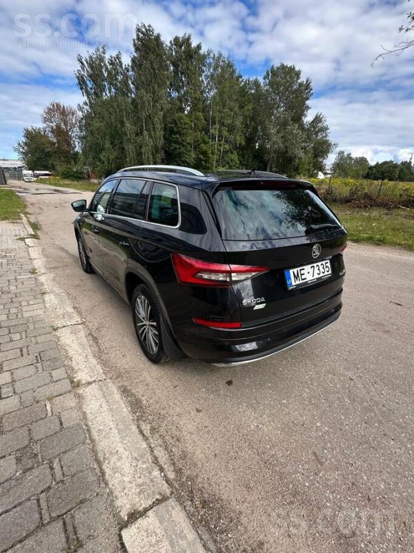Black Skoda Kodiaq 2019 in Riga, with an engine capacity of 2.00 L and mileage of 169 thousand km for 22000 €, photo 7 on AUTOMOTO.COM.LV