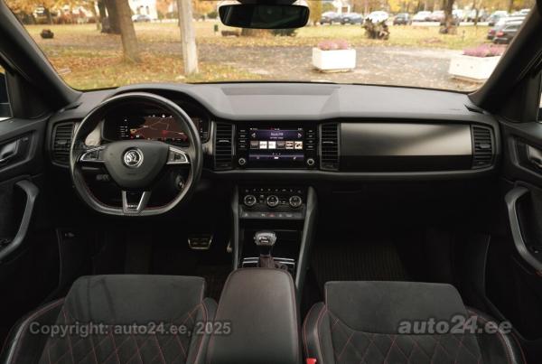 Melns Skoda Kodiaq 2019 Tartu, ar dzinēja tilpumu 2.00 L un nobraukumu 115 tūkst. km par 28990 €, foto 11 vietnē AUTOMOTO.COM.LV