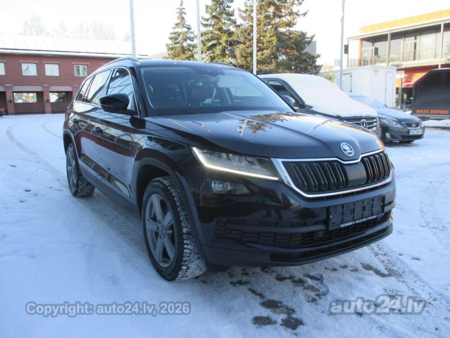 Black Skoda Kodiaq 2019 in Tartu, with an engine capacity of 2.00 L and mileage of 196 thousand km for 19990 €, photo 3 on AUTOMOTO.COM.LV