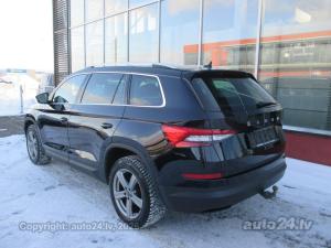 Black Skoda Kodiaq 2019 in Tartu, with an engine capacity of 2.00 L and mileage of 196 thousand km for 19990 €, photo 5 on AUTOMOTO.COM.LV