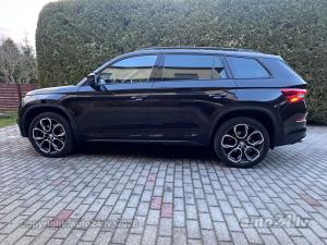 Melns Skoda Kodiaq 2019 Tallina, ar dzinēja tilpumu 2.00 L un nobraukumu 118 tūkst. km par 29900 €, foto 4 vietnē AUTOMOTO.COM.LV
