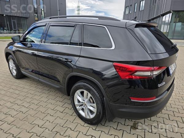 Black Skoda Kodiaq 2019 in Riga, with an engine capacity of 2.00 L and mileage of 116 thousand km for 20200 €, photo 8 on AUTOMOTO.COM.LV