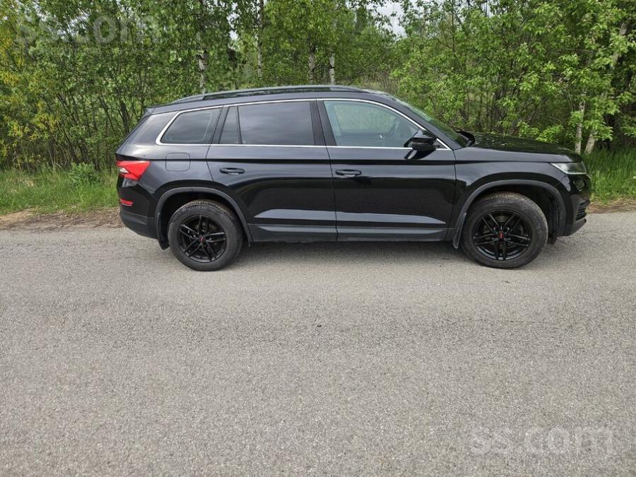Melns Skoda Kodiaq 2019 Rīga, ar dzinēja tilpumu 2.00 L un nobraukumu 107 tūkst. km par 20500 €, foto 4 vietnē AUTOMOTO.COM.LV