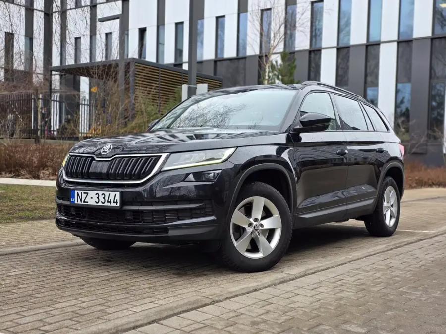 Melns Skoda Kodiaq 2019 Rīga, ar dzinēja tilpumu 2.00 L un nobraukumu 259 tūkst. km par 15450 €, foto 4 vietnē AUTOMOTO.COM.LV