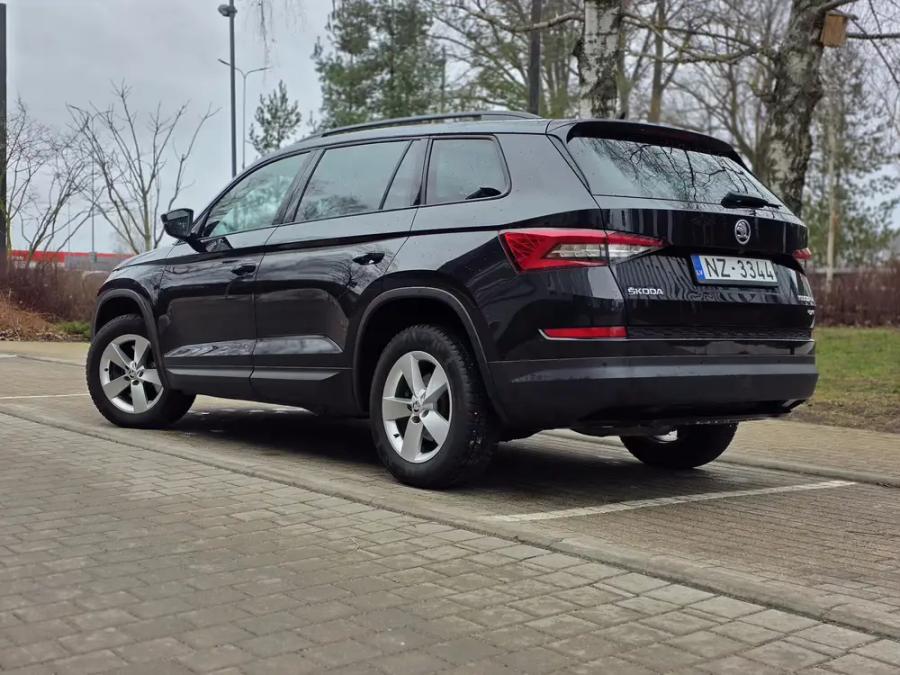 Melns Skoda Kodiaq 2019 Rīga, ar dzinēja tilpumu 2.00 L un nobraukumu 259 tūkst. km par 15450 €, foto 5 vietnē AUTOMOTO.COM.LV