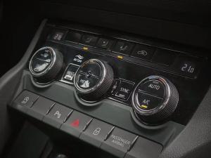 Melns Skoda Kodiaq 2019 Rīga, ar dzinēja tilpumu 2.00 L un nobraukumu 259 tūkst. km par 15450 €, foto 20 vietnē AUTOMOTO.COM.LV