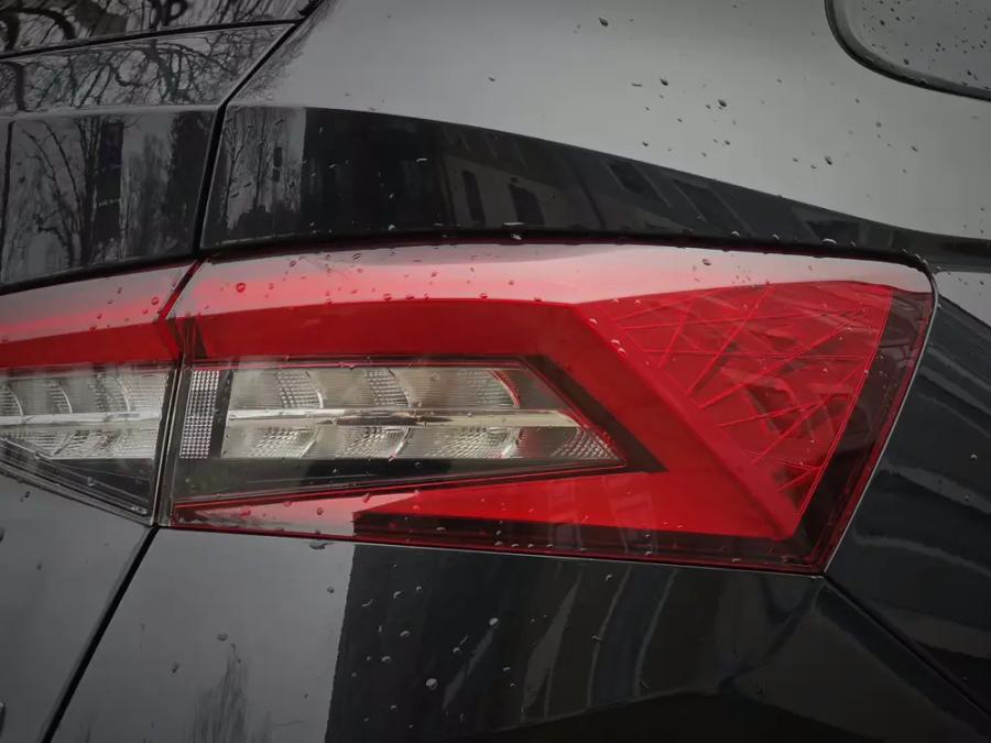 Melns Skoda Kodiaq 2019 Rīga, ar dzinēja tilpumu 2.00 L un nobraukumu 259 tūkst. km par 15450 €, foto 36 vietnē AUTOMOTO.COM.LV