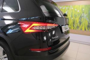 Melns Skoda Kodiaq 2019 Viļņa, ar dzinēja tilpumu 1.97 L un nobraukumu 160 tūkst. km par 23900 €, foto 38 vietnē AUTOMOTO.COM.LV