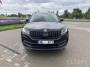 Black Skoda Kodiaq 2019 in Riga, with an engine capacity of 2.00 L and mileage of 177 thousand km for 23900 €, photo 7 on AUTOMOTO.COM.LV