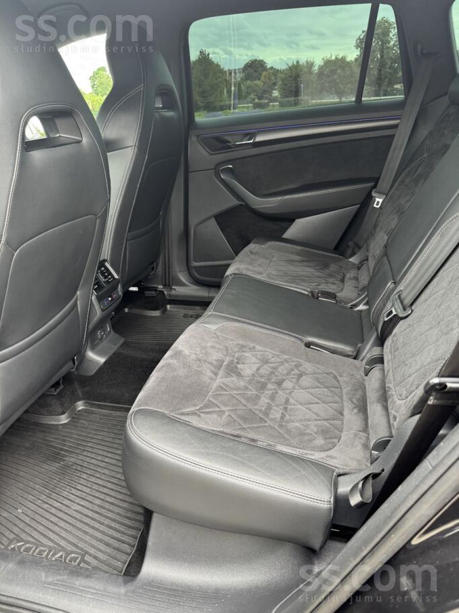 Black Skoda Kodiaq 2019 in Riga, with an engine capacity of 2.00 L and mileage of 177 thousand km for 23900 €, photo 12 on AUTOMOTO.COM.LV