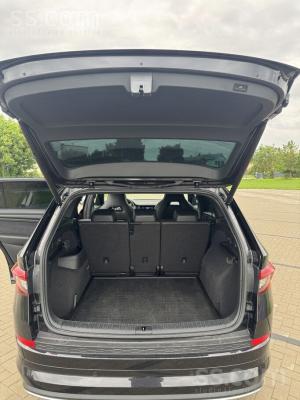 Black Skoda Kodiaq 2019 in Riga, with an engine capacity of 2.00 L and mileage of 177 thousand km for 23900 €, photo 16 on AUTOMOTO.COM.LV