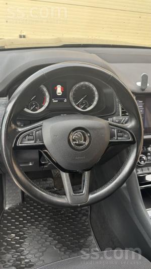 Black Skoda Kodiaq 2019 in Riga, with an engine capacity of 2.00 L and mileage of 129 thousand km for 19900 €, photo 11 on AUTOMOTO.COM.LV