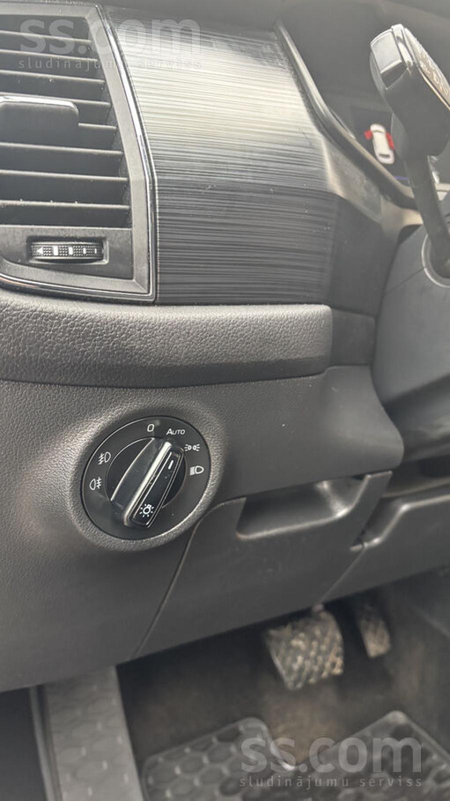 Black Skoda Kodiaq 2019 in Riga, with an engine capacity of 2.00 L and mileage of 129 thousand km for 19900 €, photo 12 on AUTOMOTO.COM.LV