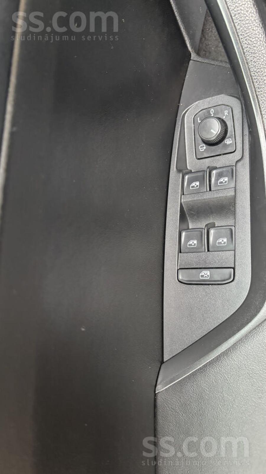 Black Skoda Kodiaq 2019 in Riga, with an engine capacity of 2.00 L and mileage of 129 thousand km for 19900 €, photo 13 on AUTOMOTO.COM.LV