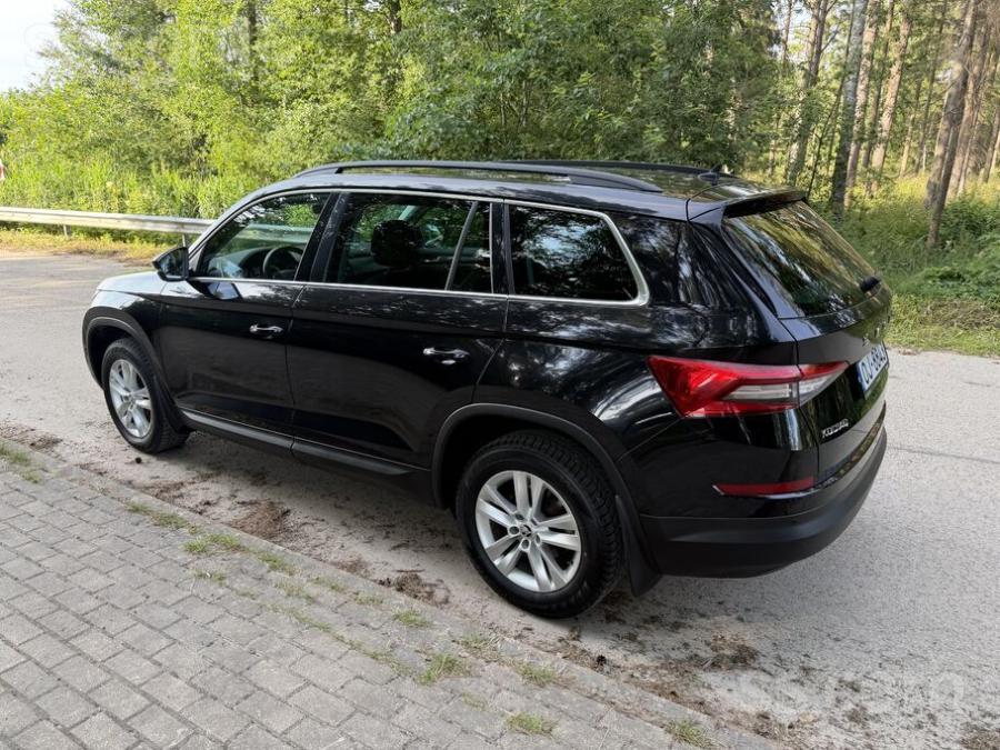 Черный Шкода Kodiaq 2019 в Рига, объемом двигателя 1.50 л и пробегом 216 тыс. км за 16000 €, фото 3 на AUTOMOTO.COM.LV