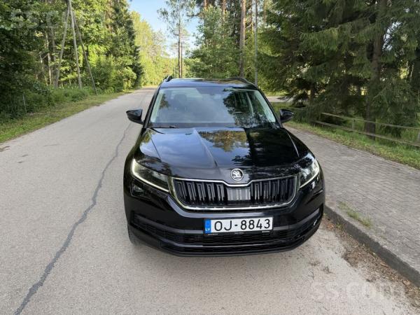 Black Skoda Kodiaq 2019 in Riga, with an engine capacity of 1.50 L and mileage of 216 thousand km for 16000 €, photo 3 on AUTOMOTO.COM.LV