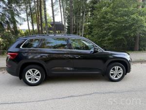 Черный Шкода Kodiaq 2019 в Рига, объемом двигателя 1.50 л и пробегом 216 тыс. км за 16000 €, фото 5 на AUTOMOTO.COM.LV