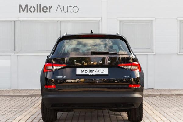 Black Skoda Kodiaq 2019 in Ventspils, with an engine capacity of 2.00 L and mileage of 156 thousand km for 24650 €, photo 5 on AUTOMOTO.COM.LV